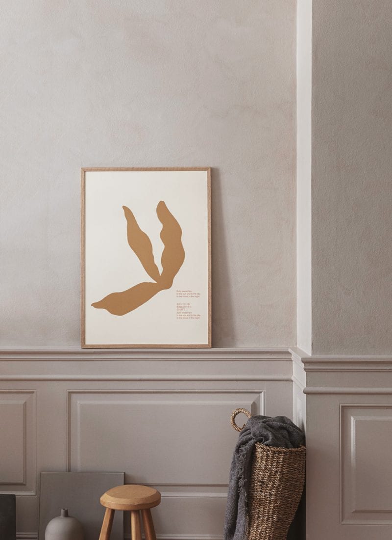 Salty Lips, Lucrecia Rey Caro 50x70cm with Oak Frame – Hoxton Home